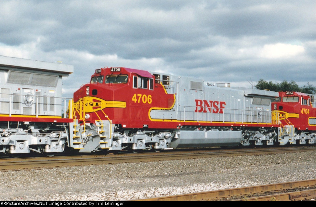 BNSF 4706
